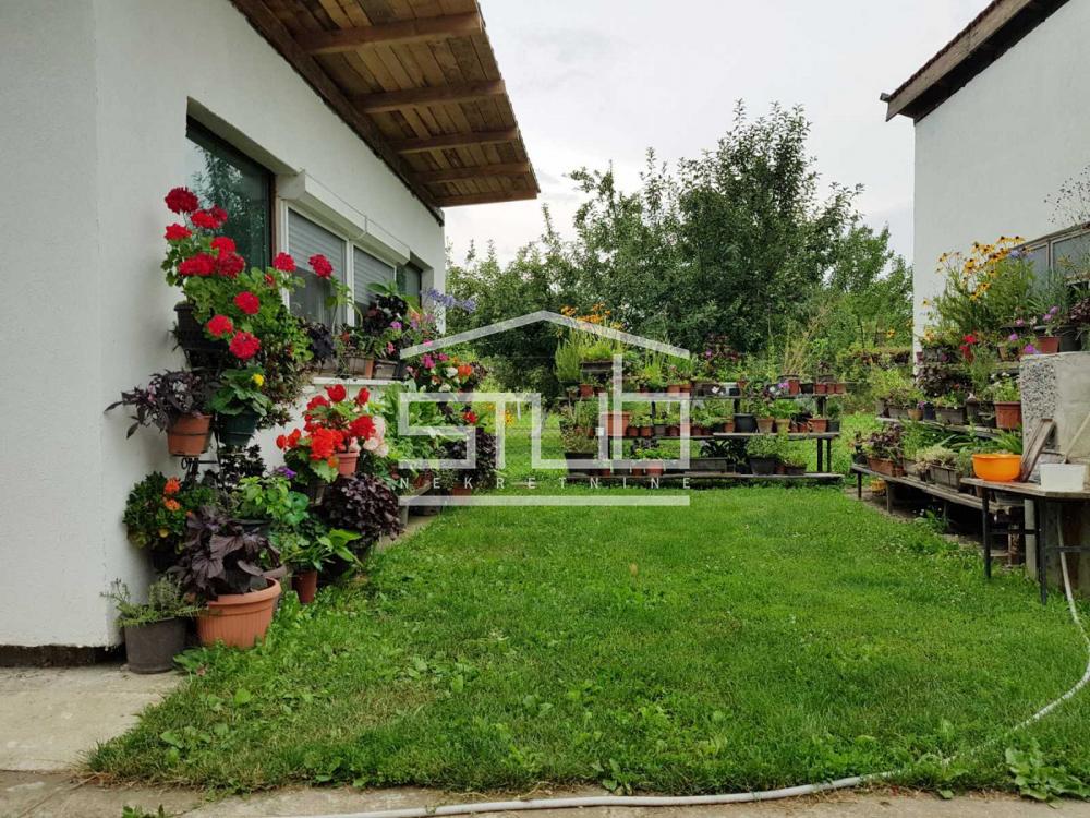 Uknjižena kuća sa garažom i placem, Pančevo! ID#1476
149.000 €