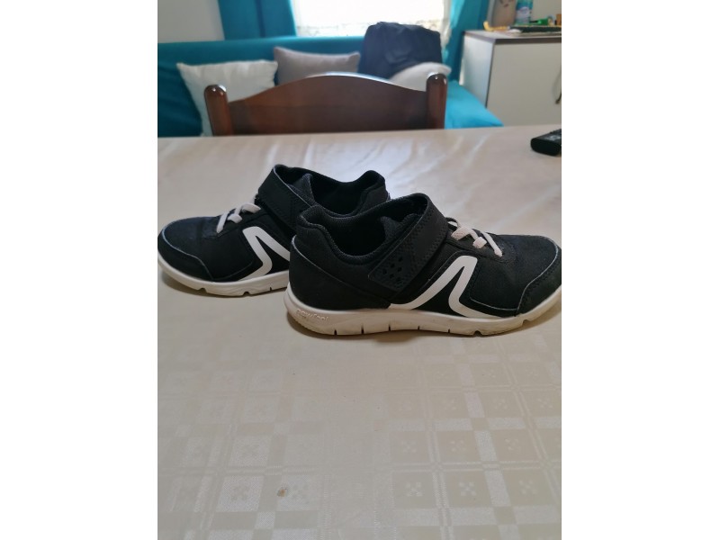 RASPRODAJA-NEW feel teget kožne patike br.31