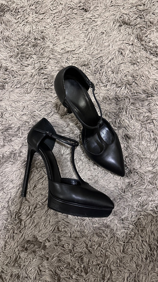 Ysl stikle sa platformom