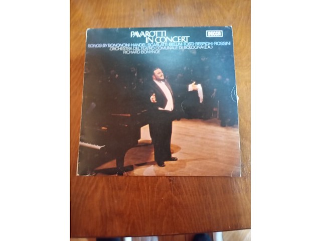Luciano Pavarotti-In concert