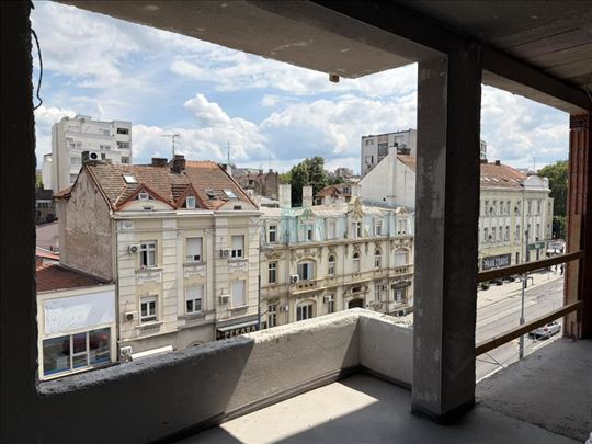 Lux, novogradnja, garaža, Ruzveltova