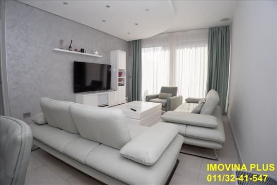 Lux Zemun, +62m2 terasa + garaža