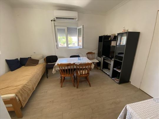Smeštaj za radnike, Pančevački put, 80m2