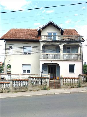 Ostružnica, Vuka Karadžića, 332m2, garaža 33m2,
