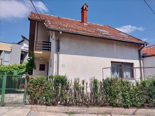 Stara Kolonija-kuca 145m2-uknjizena-useljiva