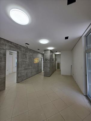 Poslovni prostor 86m2 Arena/Sava Centar