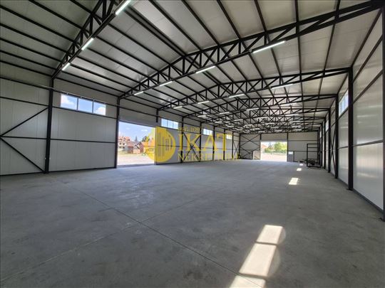 Hala, Obrenovac (Zvečka), 600m2, 77a plac