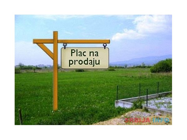 Prodajem plac u Bečmenu