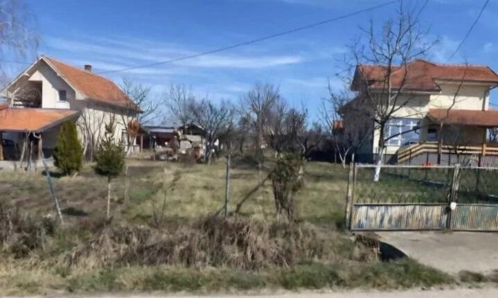Plac top lokacija!Voda,struja,temelj,1/1