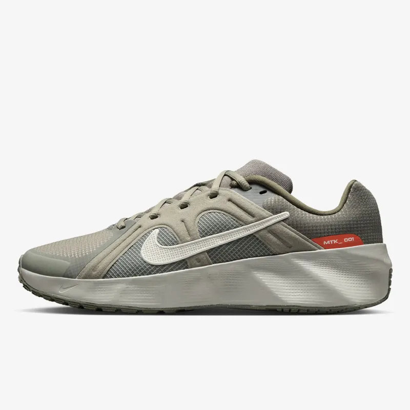Nike Metro Tek