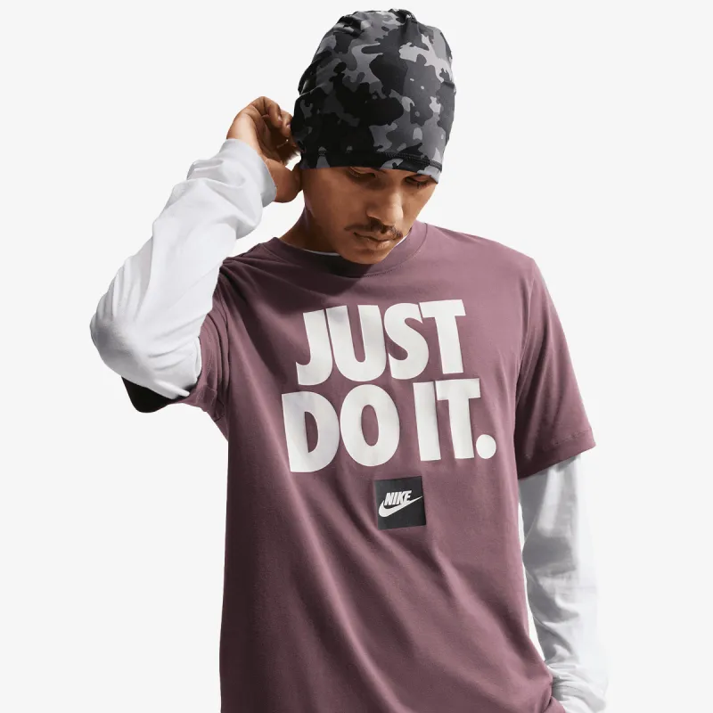 Nike Sportswear
