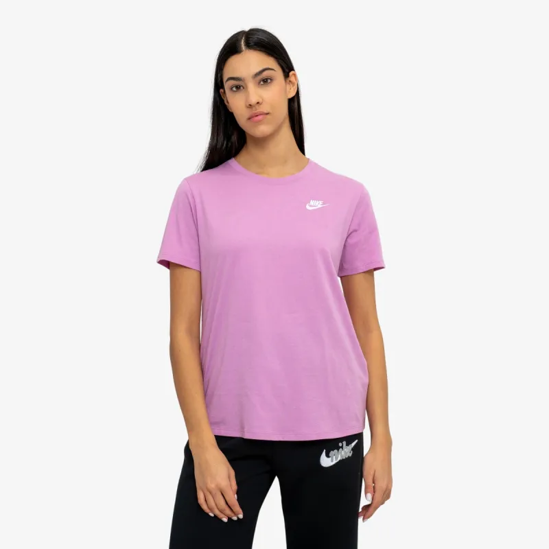 Nike Sportswear Club Essentials