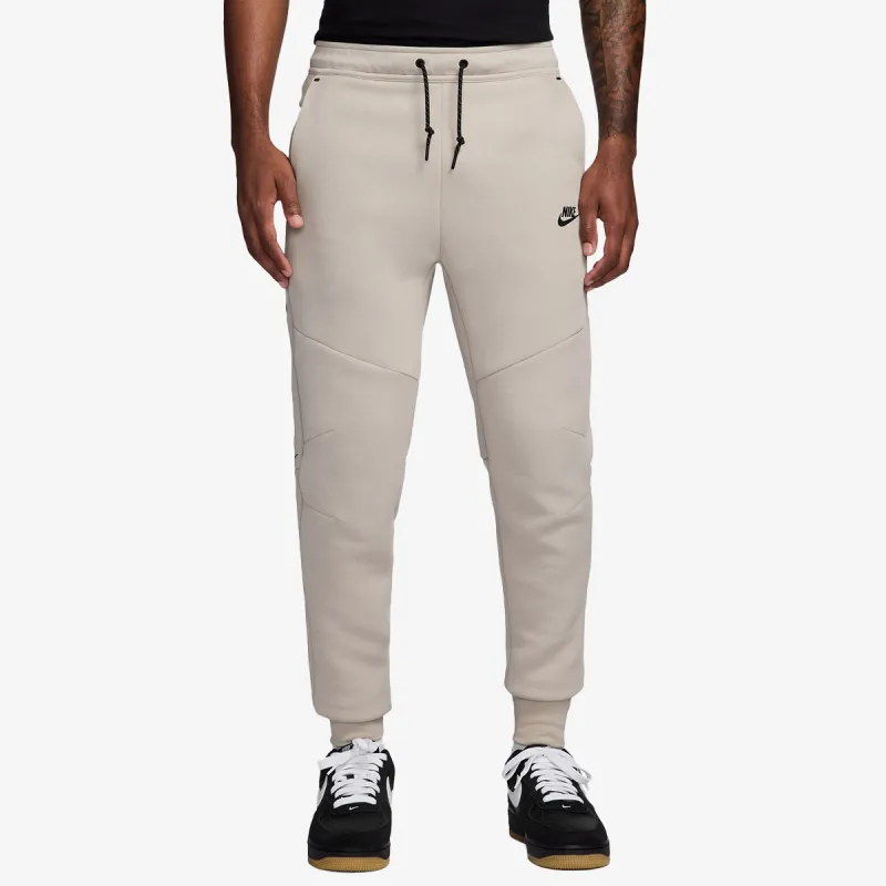 Nike Tech Fleece