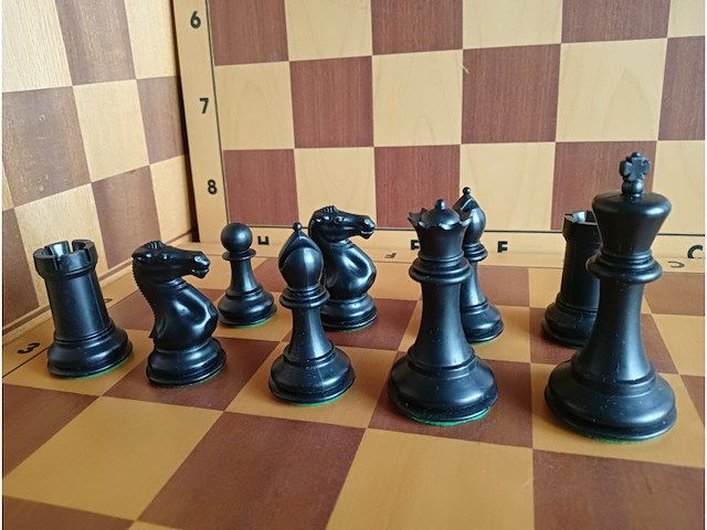 Sahovske Figure English Lux 2