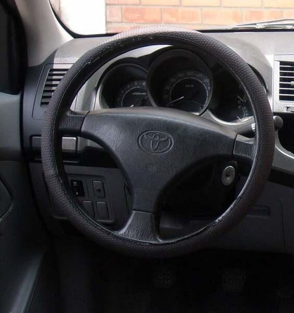 VOLANI ZA TOYOTA HILUX OD 2006. DO 2023. GOD. | Svi delovi za Toyota
