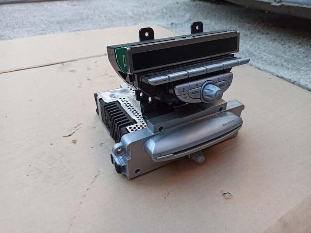 CD PLEJER ZA MINI CLUBMAN, COOPER, COOPER S . | polovni originalni