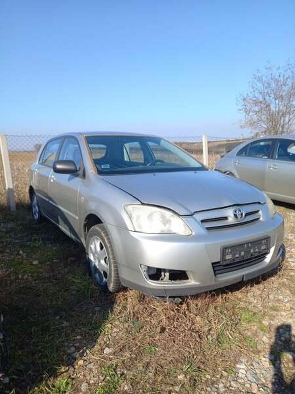 TOYOTA COROLLA 2005. GOD. - KOMPLETAN AUTO U DELOVIMA |