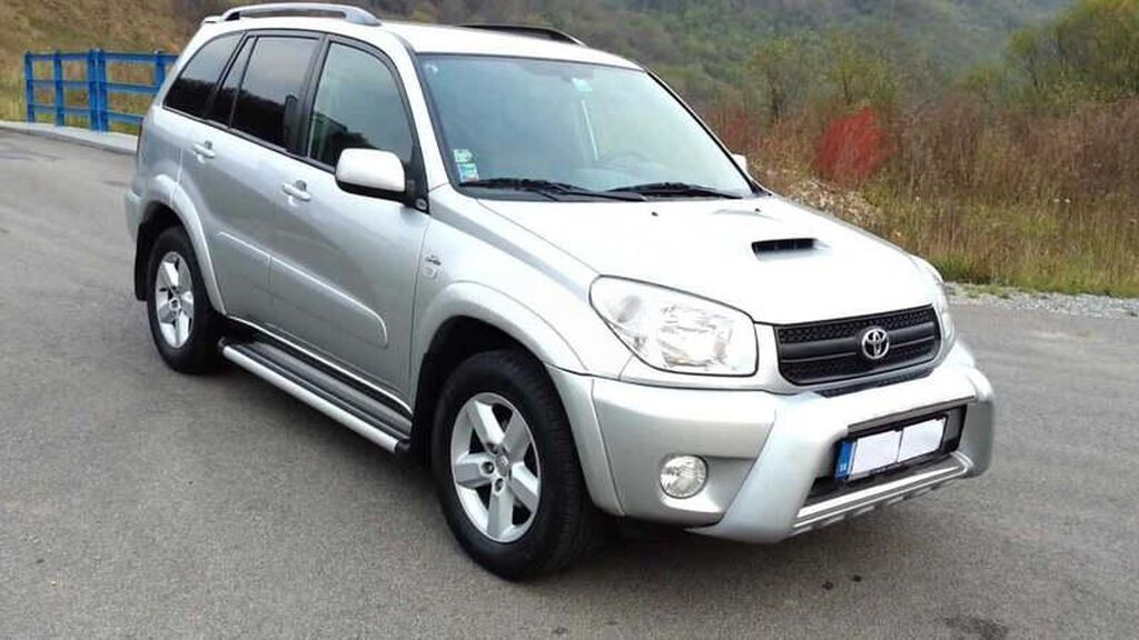 TOYOTA RAV 4 2005. GOD. - KOMPLETAN AUTO U DELOVIMA | _______TOYOTA