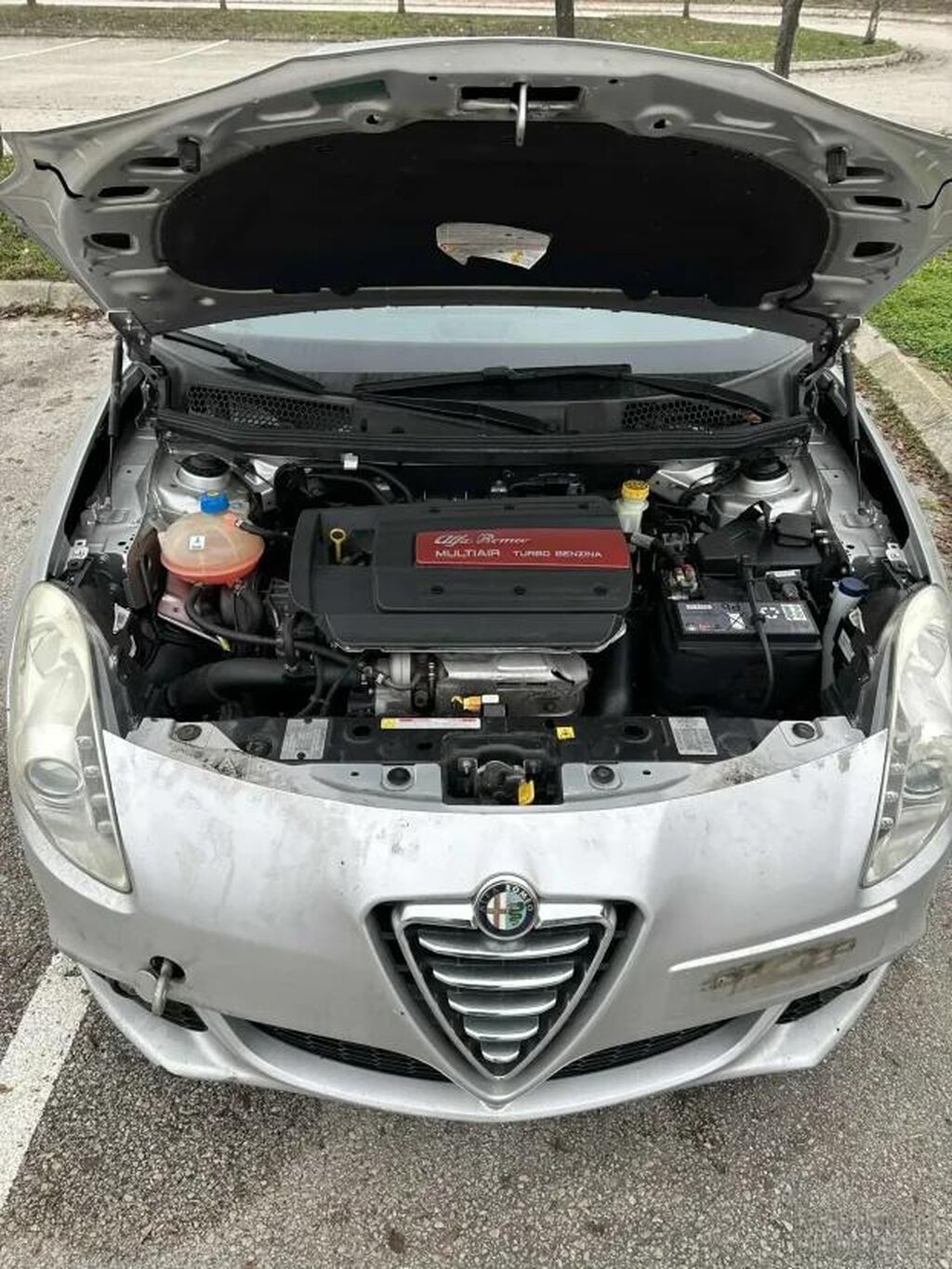 ALFA DJULIJETA GIULIETTA CEO AUTO U DELOVIMA | Alfa djulijeta
