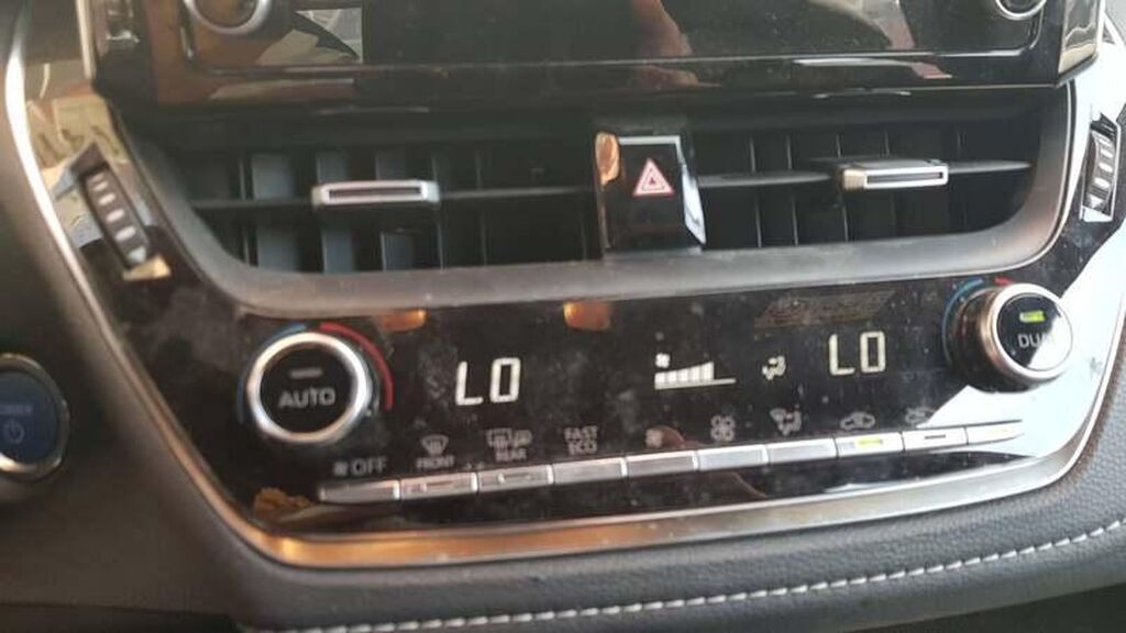 KOMANDE DIGITALNE KLIME ZA TOYOTA COROLLA OD 2013. DO 2023. GOD. |
