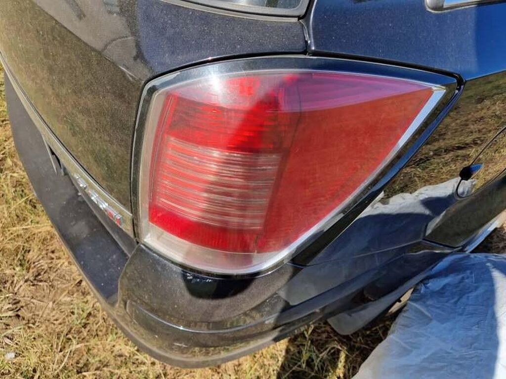 STOP SVETLA KARAVAN ZA OPEL ASTRA H | Cena je po komadu Svi delovi