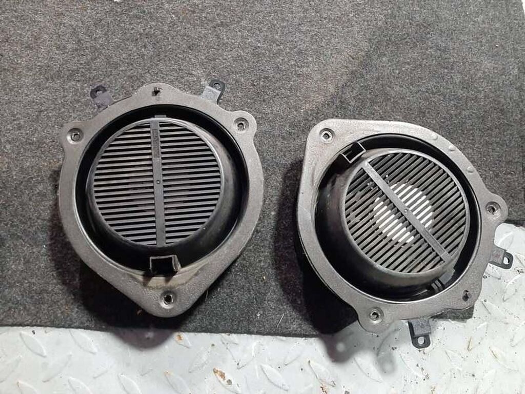 ZVUCNICI ZA AUDI A3 | Zvucnici audi a3 sportback. Cena je za komad