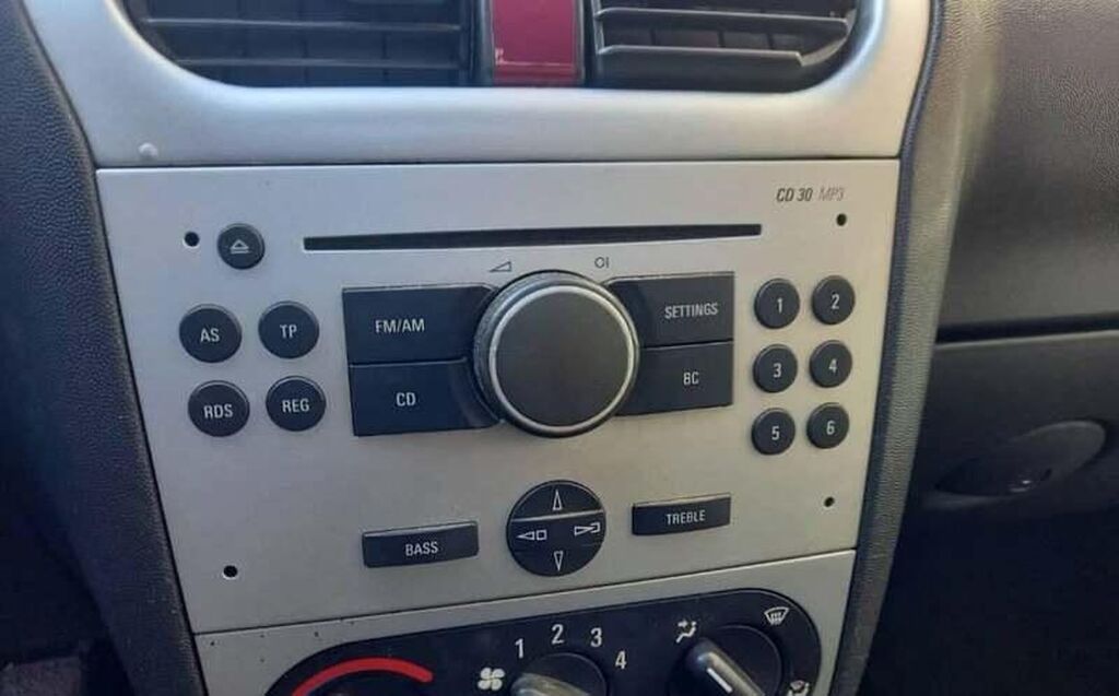 FABRICKI RADIO CD30 MP3 ZA OPEL COMBO, CORSA C, MERIVA | Svi delovi
