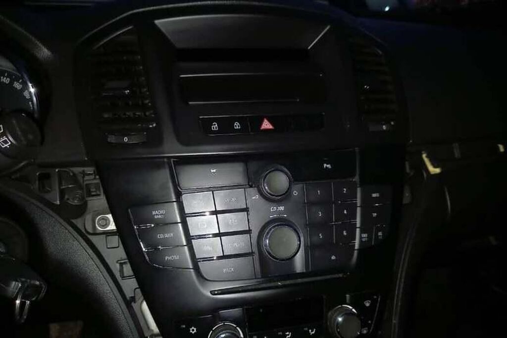 FABRICKI RADIO CD300 ZA OPEL INSIGNIA | Svi delovi za Opel vozila