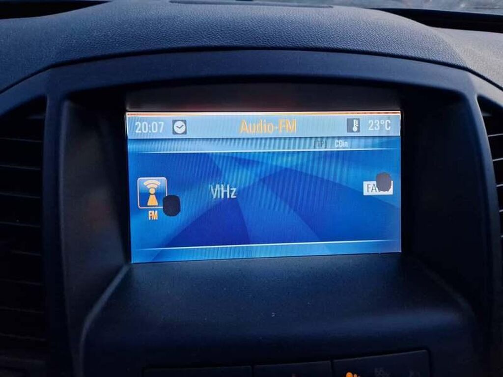 DVD 800 NAVI ZA OPEL INSIGNIA | Ima dve mrlje na displeju Svi