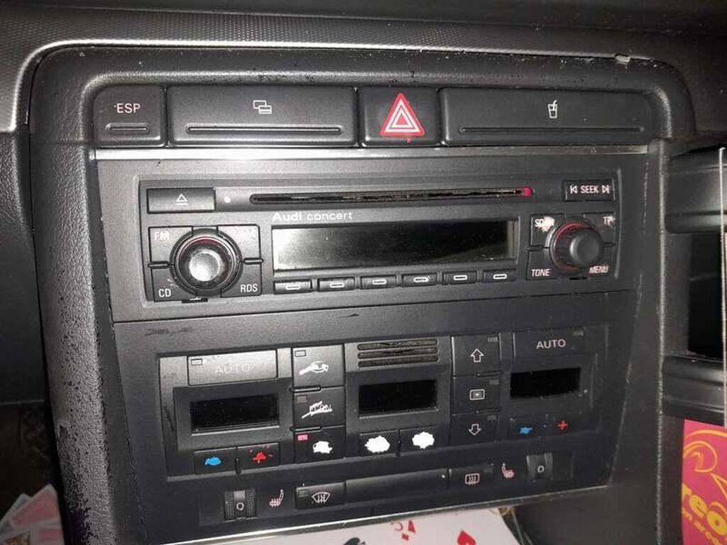 RADIO CD ZA AUDI A4 | Fabricki radio cd za audi a4 b6,b7