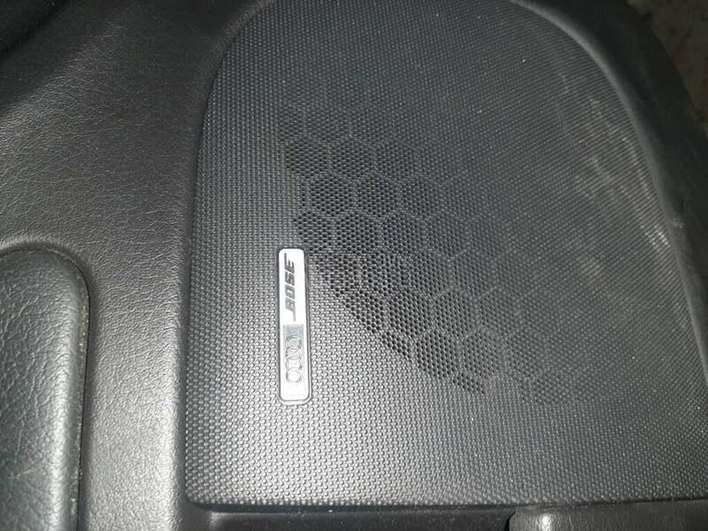 OZVUCENJE ZA AUDI A4 | Bose ozvucenje komplet sa vuferom sve
