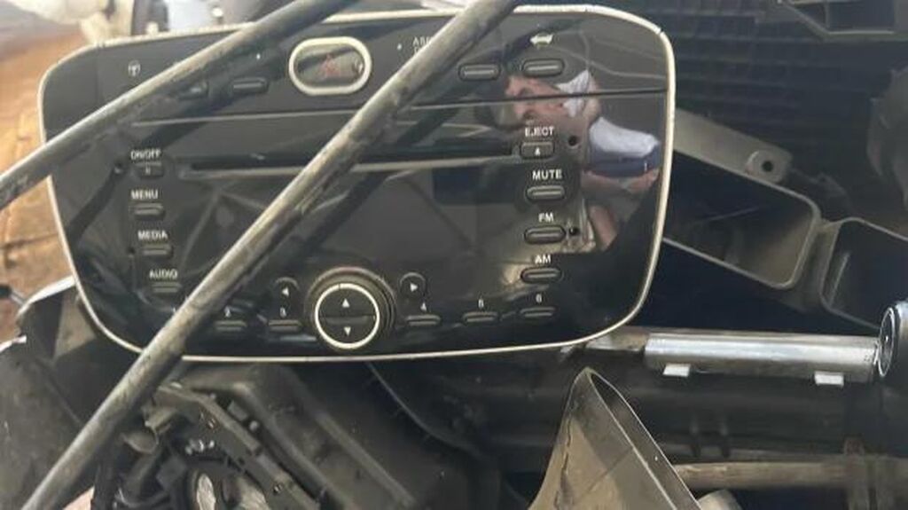 RADIO FIAT EVO | Radio fiat evo Kontakt 30 0 pre 13 dana Korišćeno