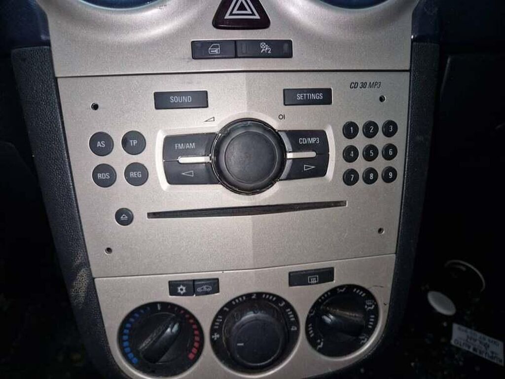 RADIO CD30 MP3 ZA OPEL CORSA D | Svi delovi za Opel vozila : Astra G
