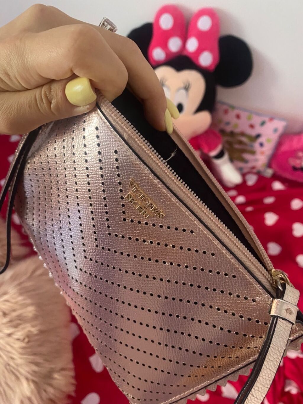 Victorias secret pismo torba i novcanik akcija 2000 din