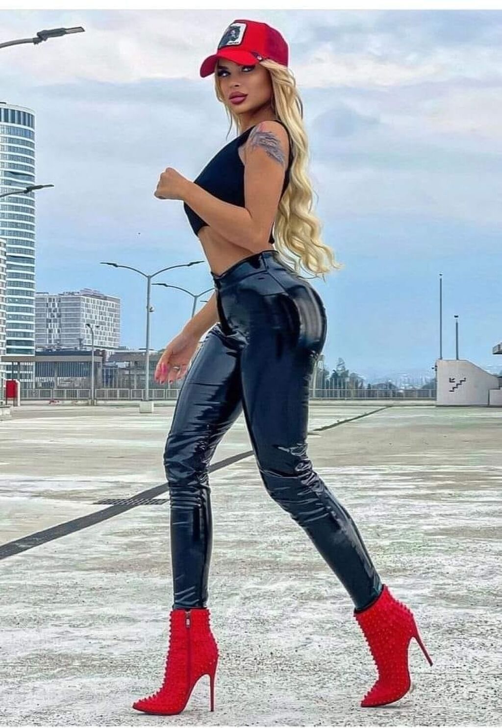 Latex pantalone Xs s m 2400 rsd