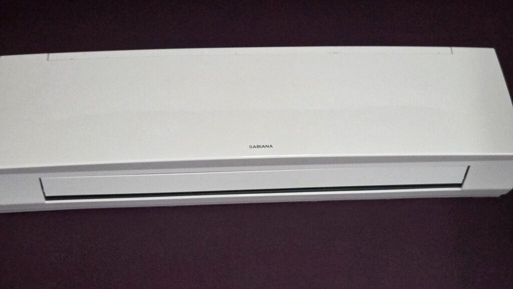 SABIANA zidni klima uređaj / fan coil jedinica - Elegantna bela zidna