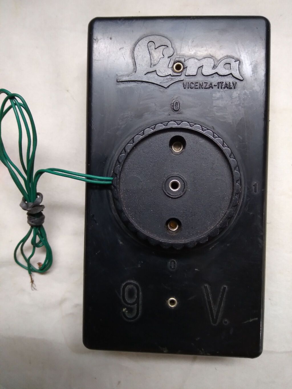 Lima upravljac 9 V sa 2 baterije po 4,5 V,ispravno