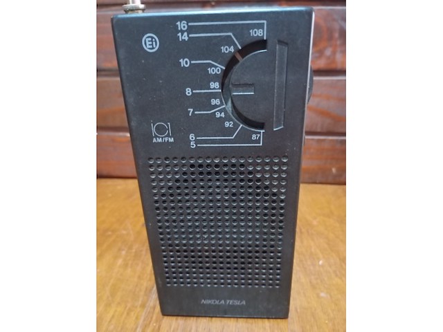 Ei IC1 tranzistor