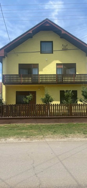 Kuća na prodaju Laćarak-Sremska Mitrovica