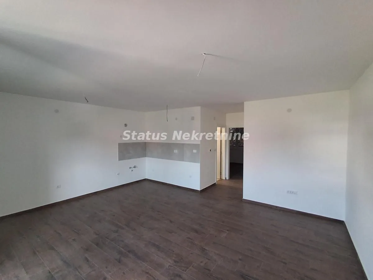 Izdavanje, dvosoban stan, 73m², Veternik, Novi Sad Sve Podlokacije