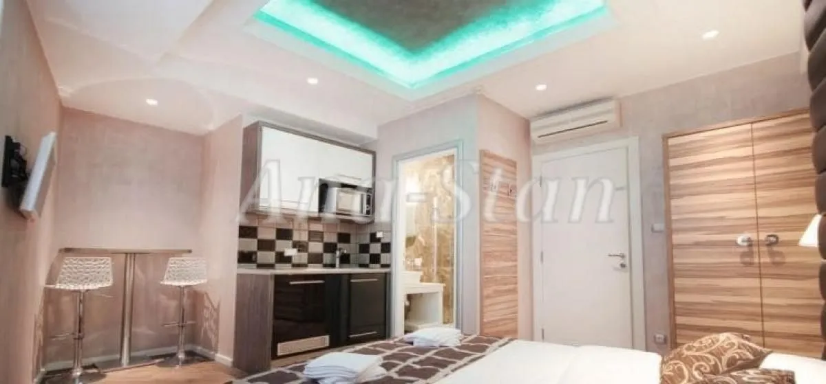 Izdavanje, garsonjera, 29m², Stari Grad, Beograd