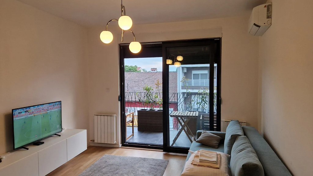 Izdavanje, jednosoban stan, 37m², Pančevo, Srbija