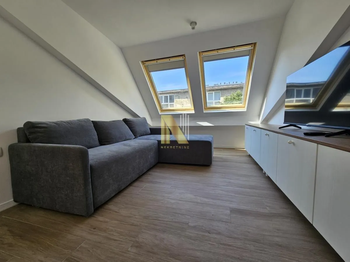 Prodaja, jednosoban stan, 32m², Centar, Novi Sad