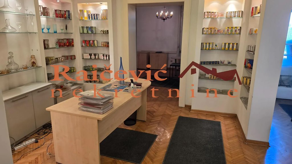 Prodaja, trosoban stan, 87m², Centar, Stara Pazova