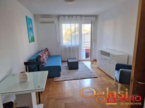 - Dvosoban stan za izdavanje – Centar | 450 €