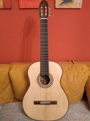 Klasična Gitara