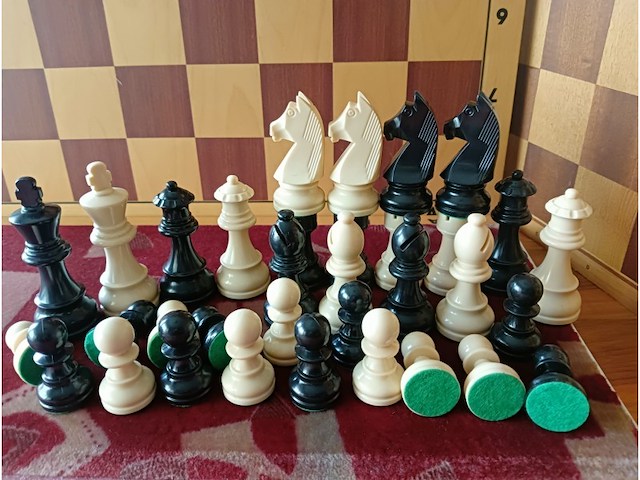 Sahovske Figure plasticne vrhunske Standard Nemacka