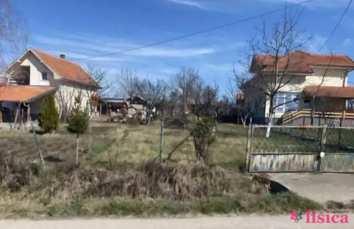 Plac top lokacija! Voda, struja, temelj, 1/1