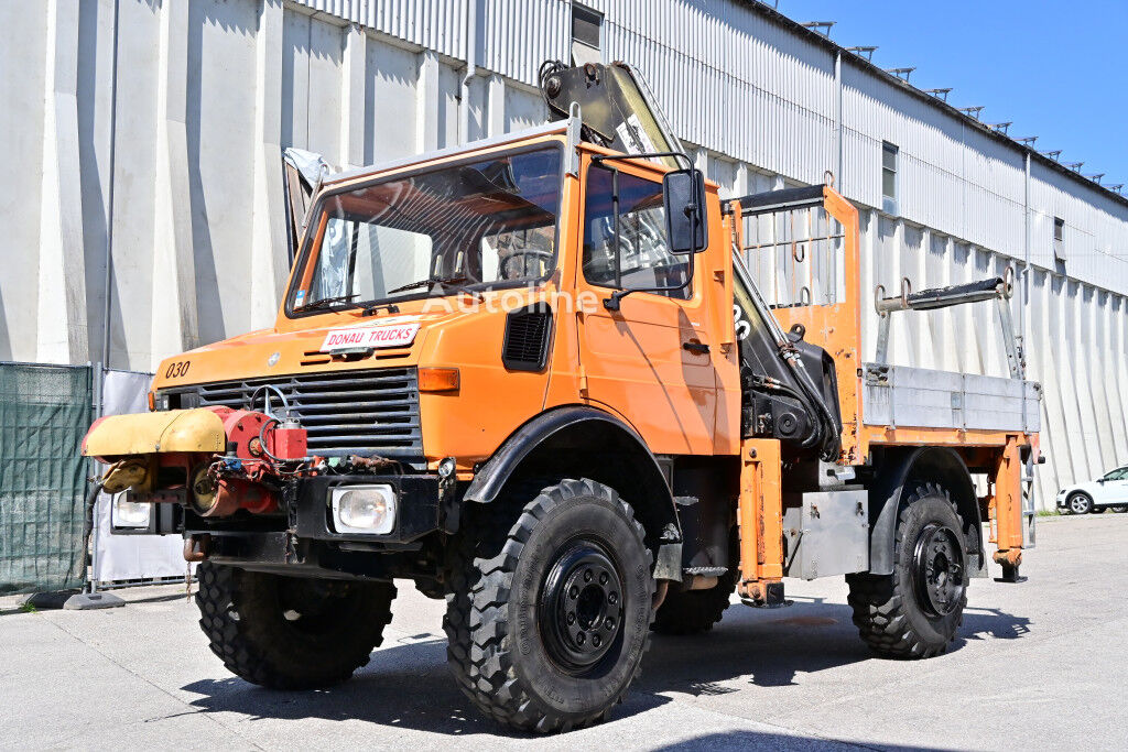 Unimog U1650 Kran Hiab 100 Seilwinde 6 Ersatzreifen kamion s ravnom platformom