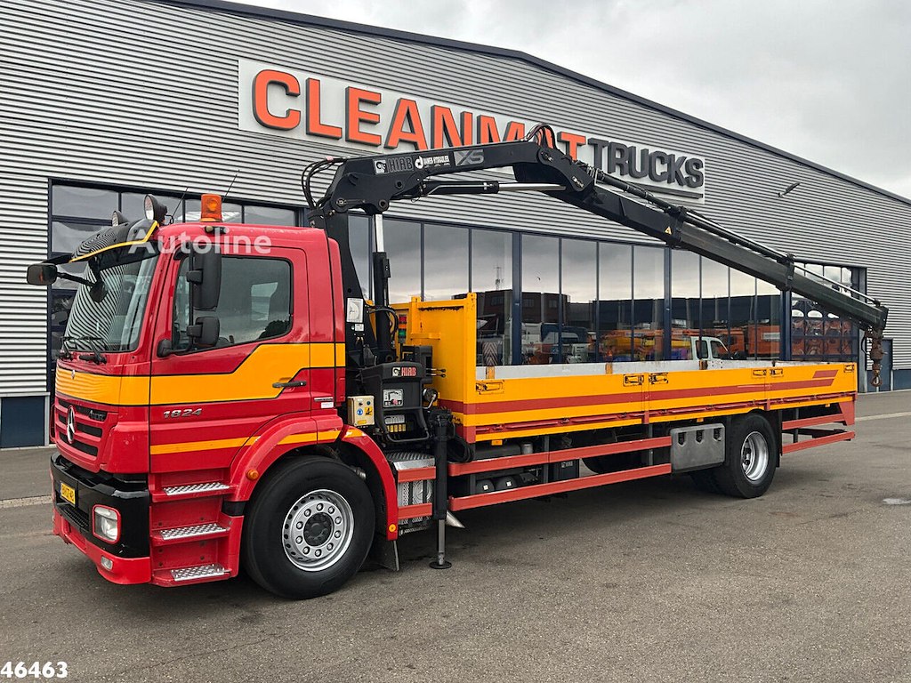Mercedes-Benz AXOR 1824 Hiab 12 Tonmeter laadkraan kamion s ravnom platformom